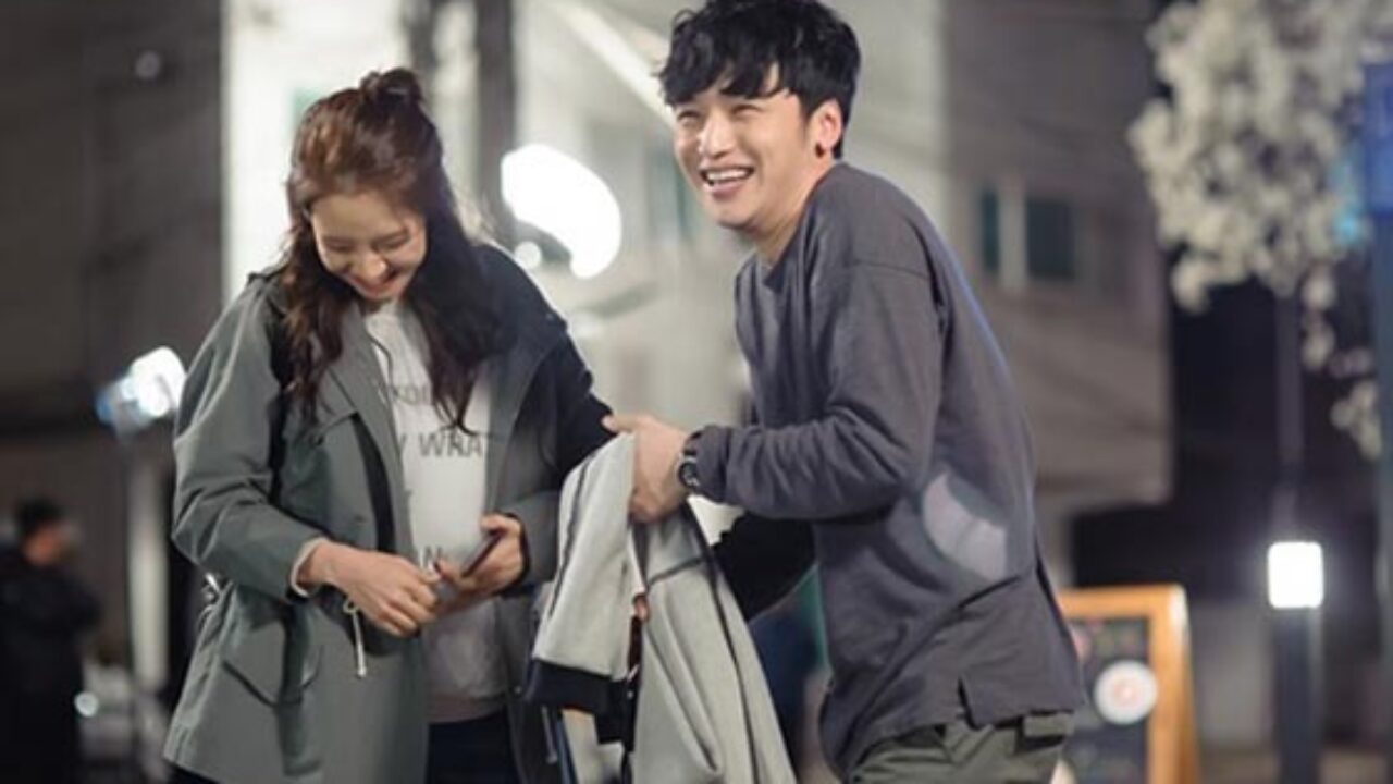 Kim Jong Kook And Song Ji Hyo Holding Hands Byun Yo Han And Song Ji