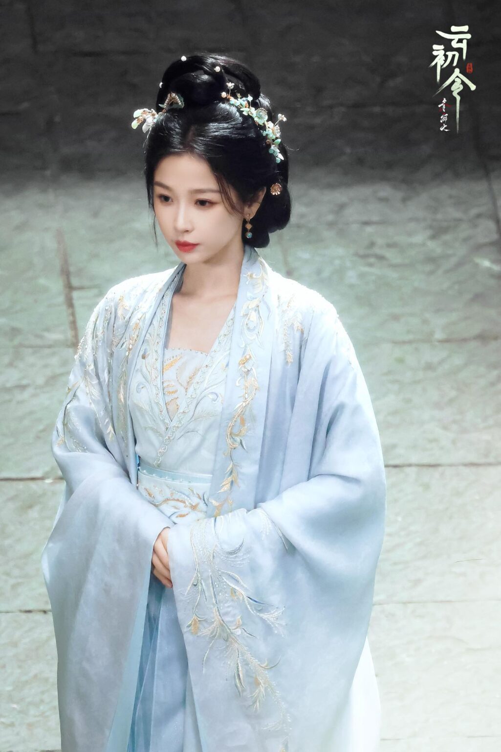 Yu Shu Xin Transforms into Elegant Period Lady in First Look at Just ...